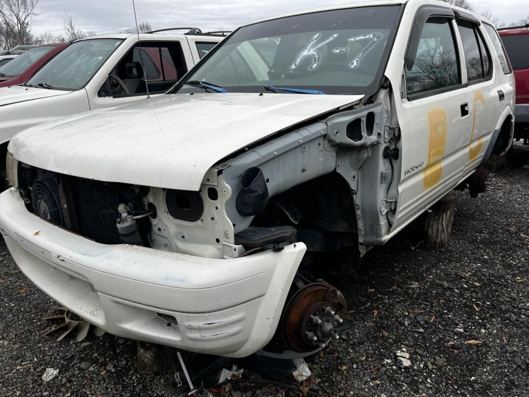 1999 ISUZU RODEO | M&D Salvage Yard and U Pull Here