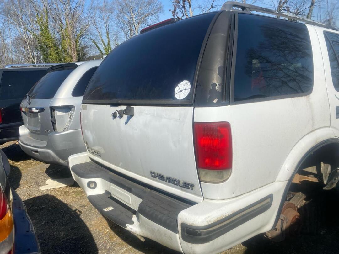 1998 CHEVY BLAZER | M&D Salvage Yard and U Pull Here