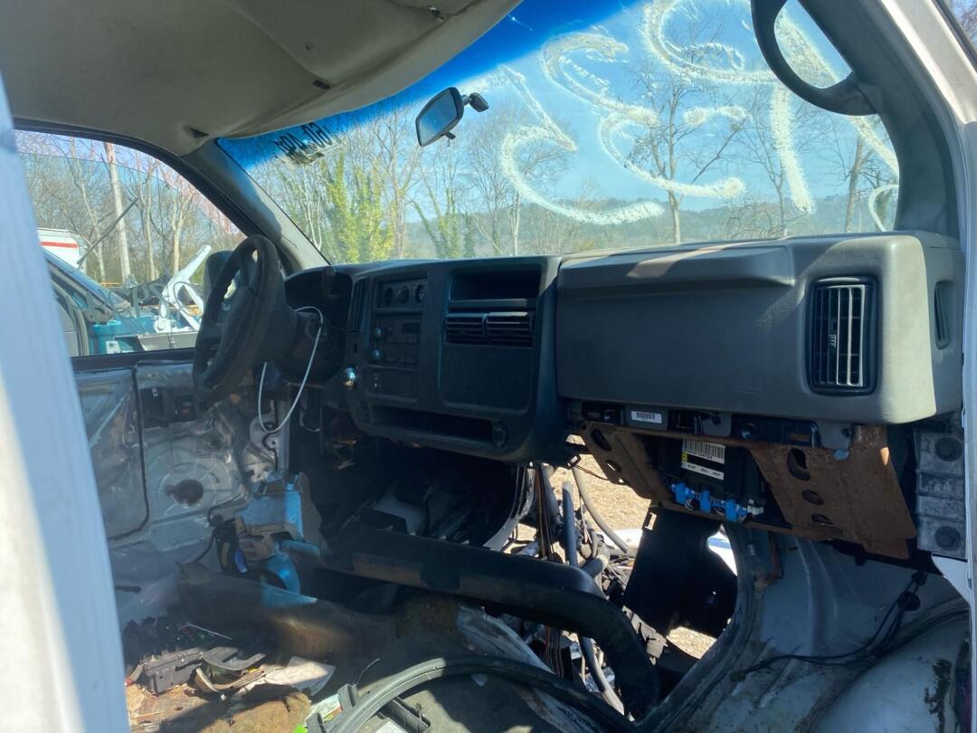 2004 CHEVY EXPRESS | M&D Salvage Yard and U Pull Here